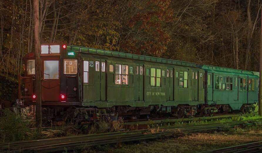 IND Subway R-4 Car No. 825 – Trolley Museum of New York